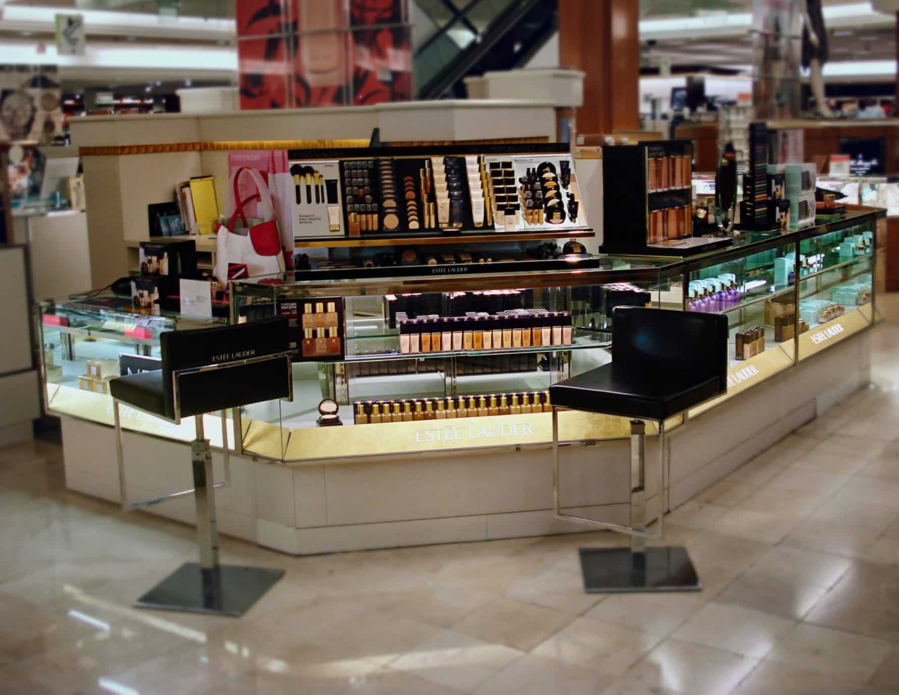 Custom Showcases, Custom Retail Showcases, Custom Casework